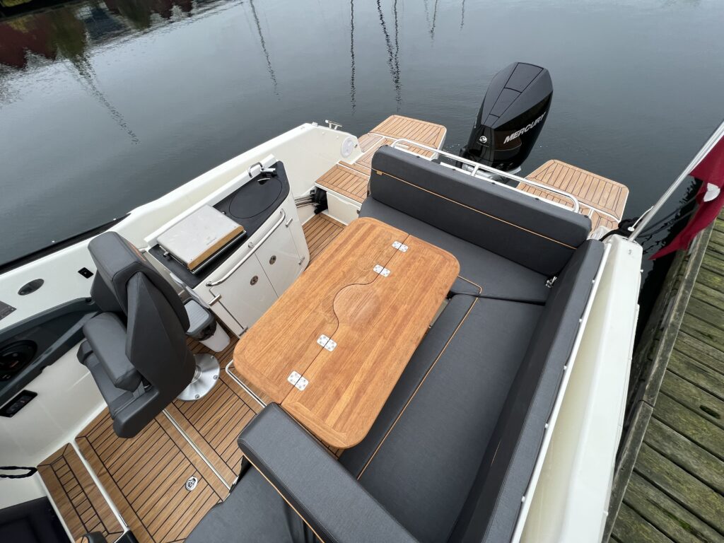 Uttern D70 Mercury 300 HK V8 – Dansk Sejl & Motor